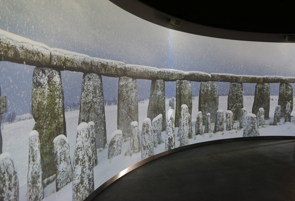 The Stonehenge visitor centre and excellent English Heritage exhibition ...