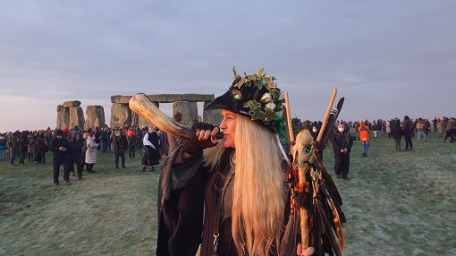 Prehistoric cow tooth supports Welsh origin of Stonehenge stones ...